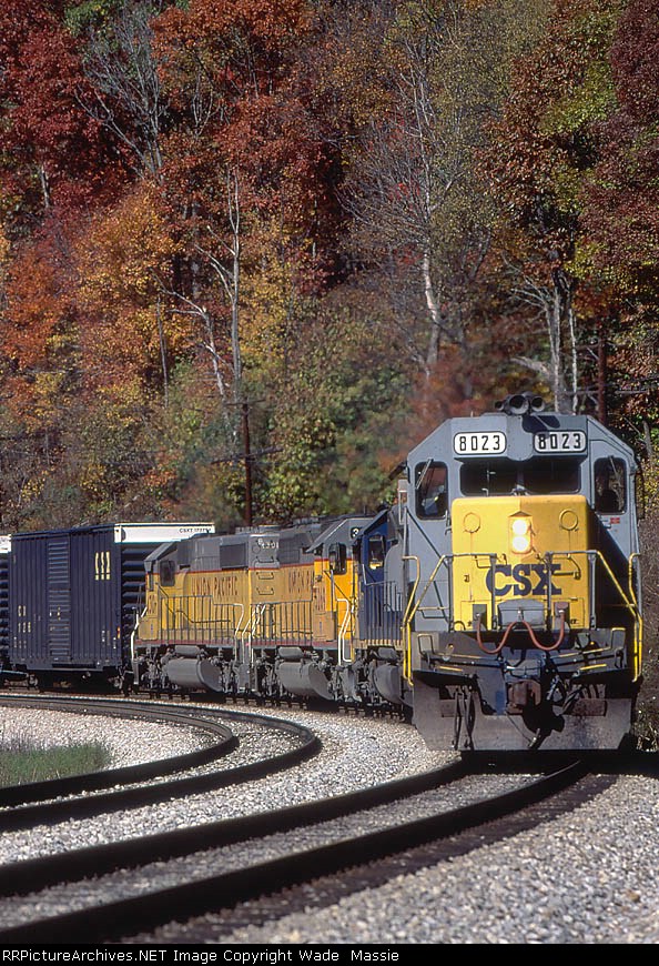 CSX 8023 on Q396 near Brook Tunnel